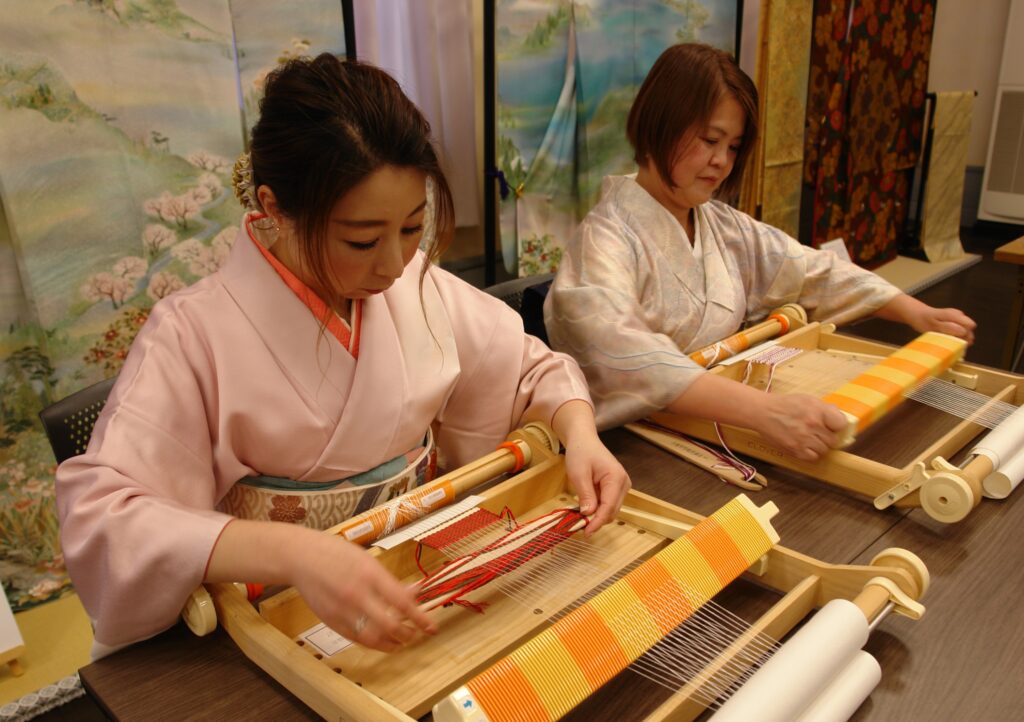 Weave a 100% Silk Coaster by Handloom | Yosano Hibikore Yosano Tourist ...